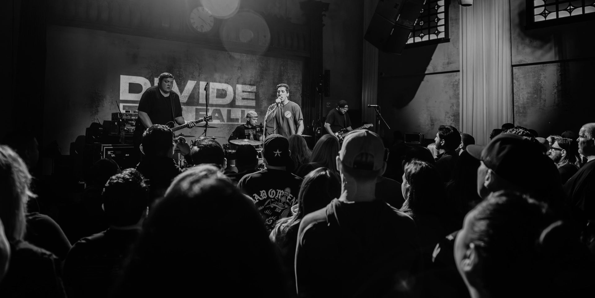 Tour – Divide The Fall